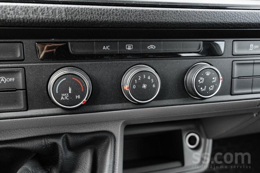 Balts Volkswagen Crafter 2020 Rīga, ar dzinēja tilpumu 2.00 L un nobraukumu 204 tūkst. km par 21850 €, foto 14 vietnē AUTOMOTO.COM.LV
