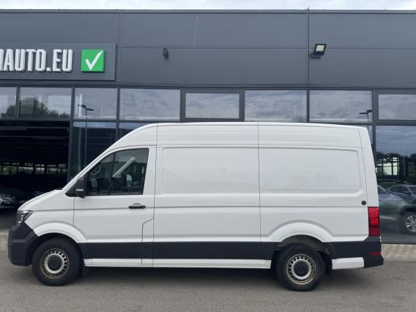 White Volkswagen Crafter 2021 in Riga, with an engine capacity of 2.00 L and mileage of 117 thousand km for 1790000 €, photo 4 on AUTOMOTO.COM.LV
