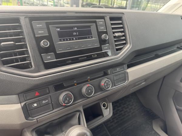 White Volkswagen Crafter 2021 in Riga, with an engine capacity of 2.00 L and mileage of 117 thousand km for 1790000 €, photo 9 on AUTOMOTO.COM.LV