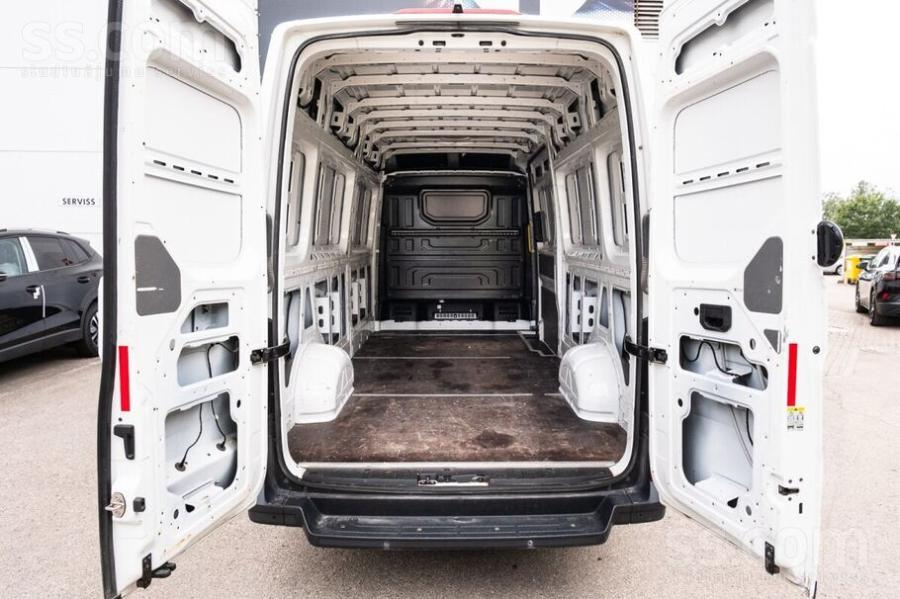 Balts Volkswagen Crafter 2021 Rīga, ar dzinēja tilpumu 2.00 L un nobraukumu 118 tūkst. km par 29950 €, foto 9 vietnē AUTOMOTO.COM.LV