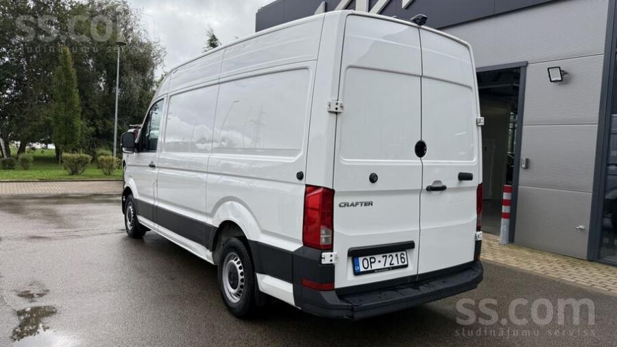 White Volkswagen Crafter 2021 in Riga, with an engine capacity of 2.00 L and mileage of 118 thousand km for 16500 €, photo 4 on AUTOMOTO.COM.LV