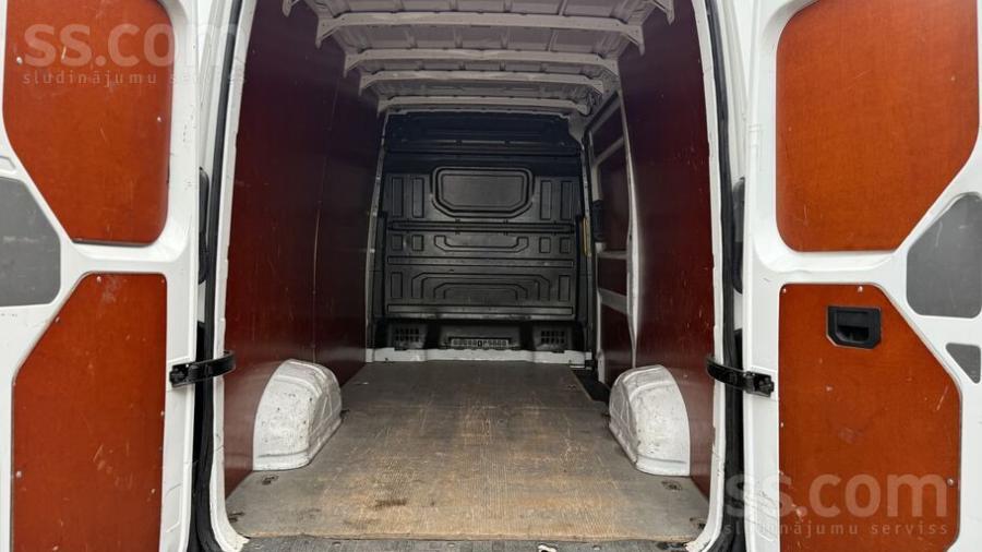 White Volkswagen Crafter 2021 in Riga, with an engine capacity of 2.00 L and mileage of 118 thousand km for 16500 €, photo 15 on AUTOMOTO.COM.LV