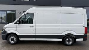 White Volkswagen Crafter 2021 in Riga, with an engine capacity of 2.00 L and mileage of 118 thousand km for 16500 €, photo 1 on AUTOMOTO.COM.LV
