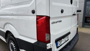White Volkswagen Crafter 2021 in Riga, with an engine capacity of 2.00 L and mileage of 118 thousand km for 16500 €, photo 11 on AUTOMOTO.COM.LV