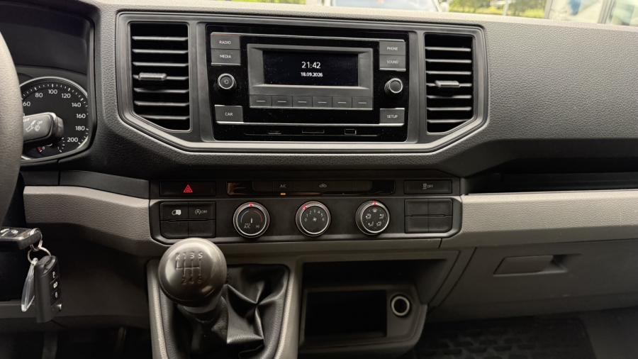 White Volkswagen Crafter 2021 in Riga, with an engine capacity of 2.00 L and mileage of 118 thousand km for 16500 €, photo 20 on AUTOMOTO.COM.LV