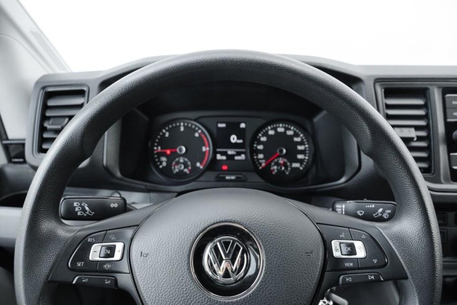 Balts Volkswagen Crafter 2023 Rīga, ar dzinēja tilpumu 2.00 L un nobraukumu 69 tūkst. km par 32900 €, foto 12 vietnē AUTOMOTO.COM.LV