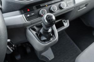 Balts Volkswagen Crafter 2023 Rīga, ar dzinēja tilpumu 2.00 L un nobraukumu 69 tūkst. km par 32900 €, foto 14 vietnē AUTOMOTO.COM.LV