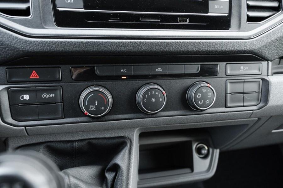 Balts Volkswagen Crafter 2023 Rīga, ar dzinēja tilpumu 2.00 L un nobraukumu 69 tūkst. km par 32900 €, foto 15 vietnē AUTOMOTO.COM.LV