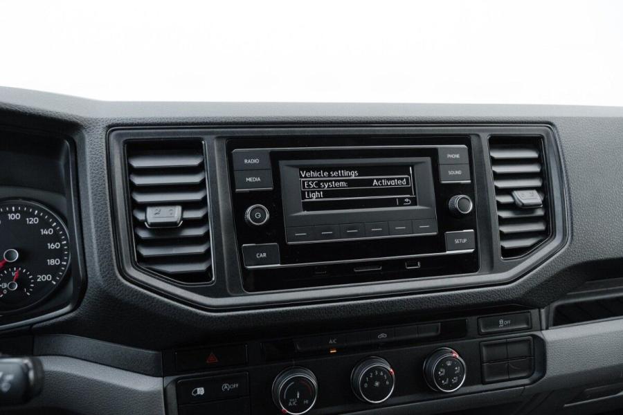 Balts Volkswagen Crafter 2023 Rīga, ar dzinēja tilpumu 2.00 L un nobraukumu 69 tūkst. km par 32900 €, foto 16 vietnē AUTOMOTO.COM.LV