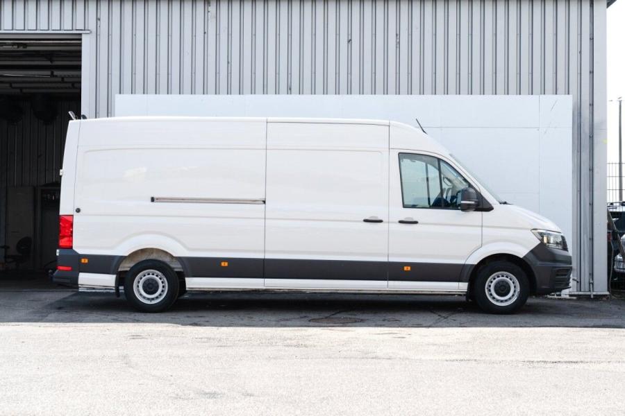 Balts Volkswagen Crafter 2023 Rīga, ar dzinēja tilpumu 2.00 L un nobraukumu 69 tūkst. km par 32900 €, foto 6 vietnē AUTOMOTO.COM.LV