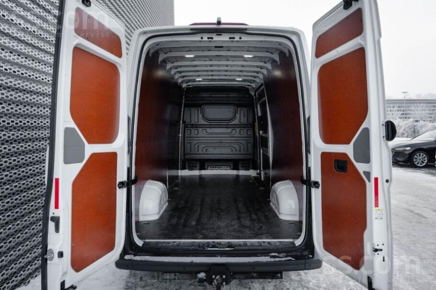 Balts Volkswagen Crafter 2024 Rīga, ar dzinēja tilpumu 2.00 L un nobraukumu 12 tūkst. km par 43900 €, foto 22 vietnē AUTOMOTO.COM.LV