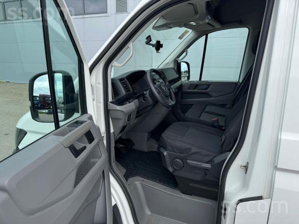 White Volkswagen Crafter 2020 in Riga, with an engine capacity of 2.00 L and mileage of 130 thousand km for 17500 €, photo 8 on AUTOMOTO.COM.LV