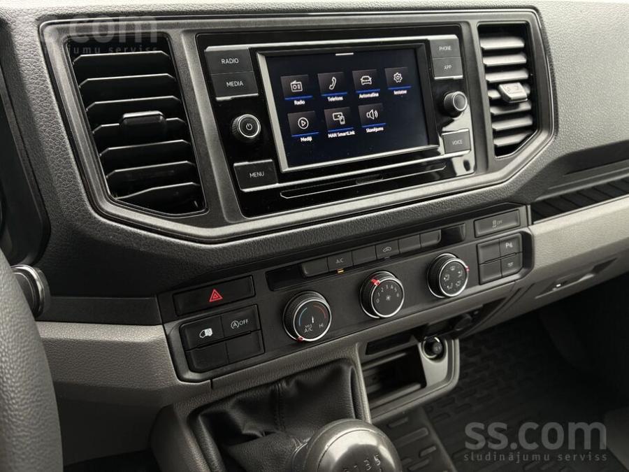 White Volkswagen Crafter 2022 in Riga, with an engine capacity of 2.00 L and mileage of 311 thousand km for 13500 €, photo 10 on AUTOMOTO.COM.LV