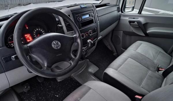 White Volkswagen Crafter 2013 in Riga, with an engine capacity of 2.00 L and mileage of 284 thousand km for 9490 €, photo 1 on AUTOMOTO.COM.LV