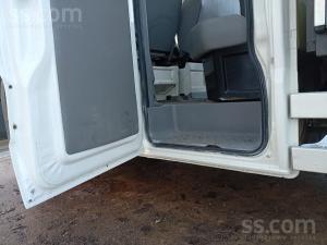 Balts Volkswagen Crafter 2007 Kuldīga, ar dzinēja tilpumu 2.50 L un nobraukumu 289 tūkst. km par 5000 €, foto 12 vietnē AUTOMOTO.COM.LV