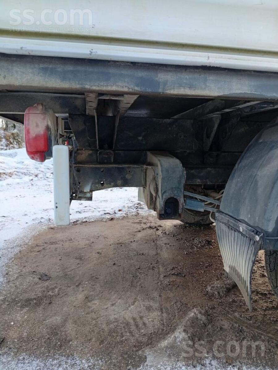 Balts Volkswagen Crafter 2007 Kuldīga, ar dzinēja tilpumu 2.50 L un nobraukumu 289 tūkst. km par 5000 €, foto 15 vietnē AUTOMOTO.COM.LV