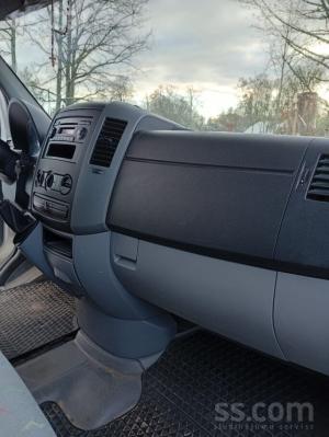 Balts Volkswagen Crafter 2007 Kuldīga, ar dzinēja tilpumu 2.50 L un nobraukumu 289 tūkst. km par 5000 €, foto 19 vietnē AUTOMOTO.COM.LV