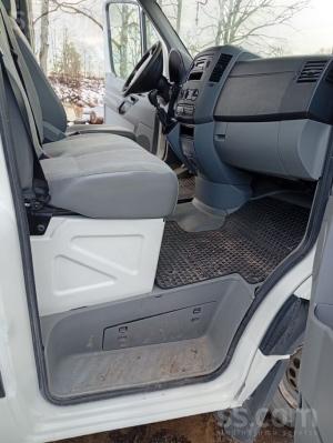 Balts Volkswagen Crafter 2007 Kuldīga, ar dzinēja tilpumu 2.50 L un nobraukumu 289 tūkst. km par 5000 €, foto 21 vietnē AUTOMOTO.COM.LV