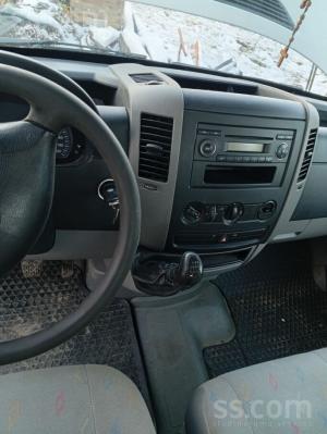 Balts Volkswagen Crafter 2007 Kuldīga, ar dzinēja tilpumu 2.50 L un nobraukumu 289 tūkst. km par 5000 €, foto 23 vietnē AUTOMOTO.COM.LV