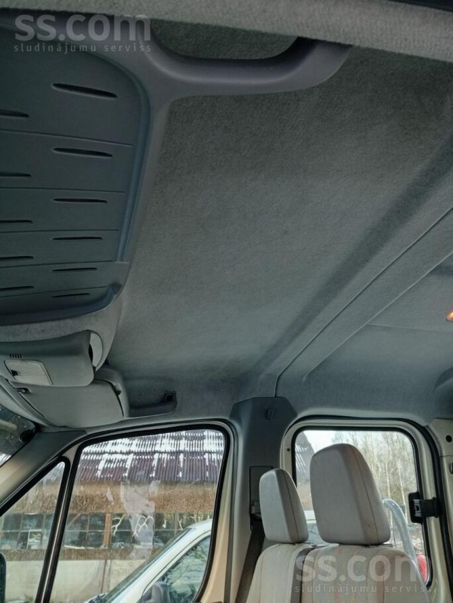 Balts Volkswagen Crafter 2007 Kuldīga, ar dzinēja tilpumu 2.50 L un nobraukumu 289 tūkst. km par 5000 €, foto 24 vietnē AUTOMOTO.COM.LV
