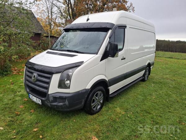 Volkswagen Crafter 2010 in Riga on AUTOMOTO.COM.LV White Volkswagen Crafter 2010 in Riga, with an engine capacity of 2.50 L and mileage of 285 thousand km for 6500 €, photo 1 on AUTOMOTO.COM.LV