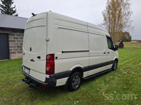 Volkswagen Crafter 2010 in Riga on AUTOMOTO.COM.LV White Volkswagen Crafter 2010 in Riga, with an engine capacity of 2.50 L and mileage of 285 thousand km for 6500 €, photo 5 on AUTOMOTO.COM.LV