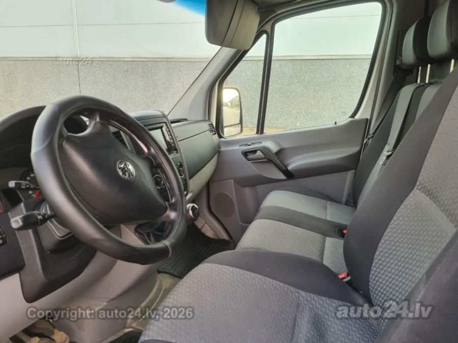 Balts Volkswagen Crafter 2013 Tallina, ar dzinēja tilpumu 2.00 L un nobraukumu 183 tūkst. km par 10500 €, foto 6 vietnē AUTOMOTO.COM.LV