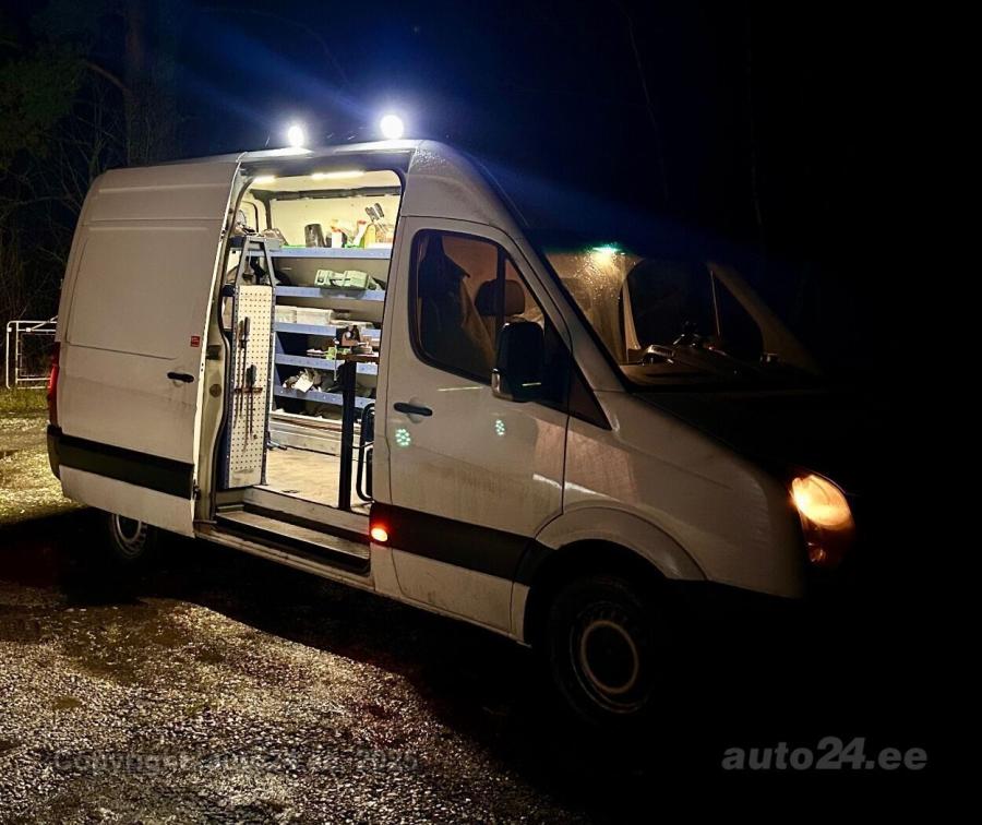 Balts Volkswagen Crafter 2014 Hāpsalu, ar dzinēja tilpumu 2.00 L un nobraukumu 303 tūkst. km par 11000 €, foto 1 vietnē AUTOMOTO.COM.LV