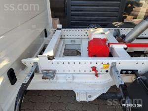 Balts Volkswagen Crafter 2015 Rīga, ar dzinēja tilpumu 2.00 L un nobraukumu 0 tūkst. km par 21659 €, foto 14 vietnē AUTOMOTO.COM.LV