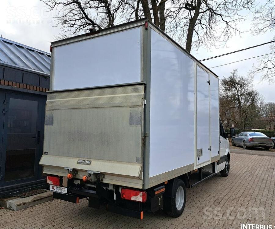 Balts Volkswagen Crafter 2016 Rīga, ar dzinēja tilpumu 2.00 L un nobraukumu 0 tūkst. km par 20449 €, foto 10 vietnē AUTOMOTO.COM.LV