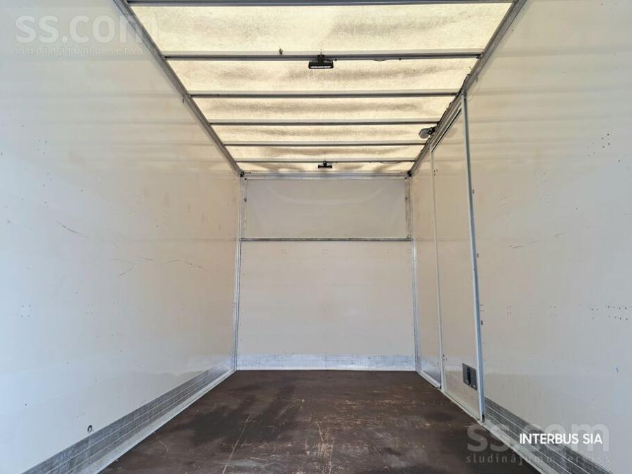Balts Volkswagen Crafter 2016 Rīga, ar dzinēja tilpumu 2.00 L un nobraukumu 0 tūkst. km par 20449 €, foto 11 vietnē AUTOMOTO.COM.LV