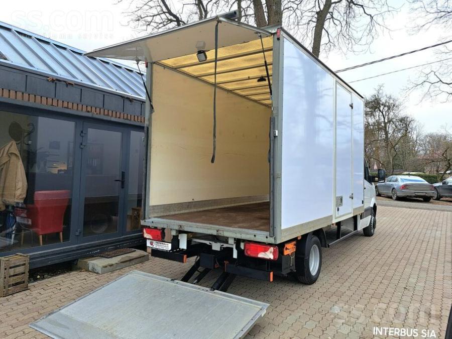 Balts Volkswagen Crafter 2016 Rīga, ar dzinēja tilpumu 2.00 L un nobraukumu 0 tūkst. km par 20449 €, foto 12 vietnē AUTOMOTO.COM.LV
