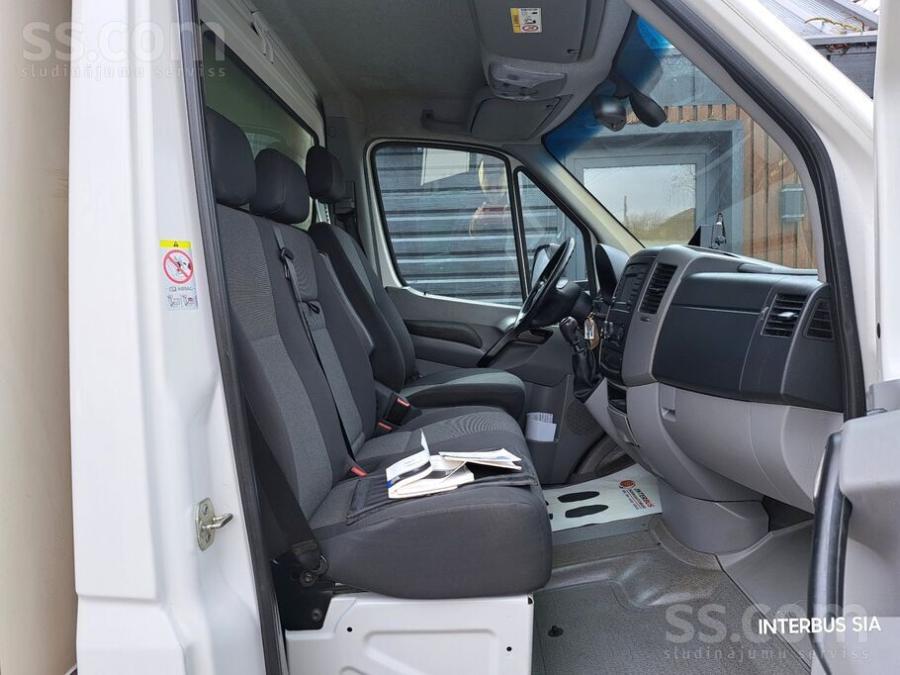 Balts Volkswagen Crafter 2016 Rīga, ar dzinēja tilpumu 2.00 L un nobraukumu 0 tūkst. km par 20449 €, foto 26 vietnē AUTOMOTO.COM.LV