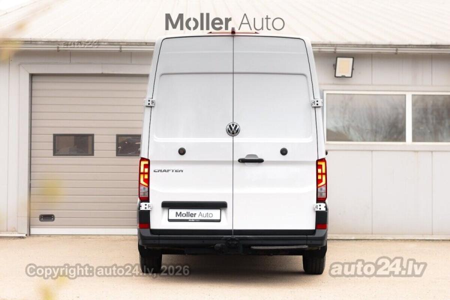 White Volkswagen Crafter 2020 in Jelgava, with an engine capacity of 2.00 L and mileage of 199 thousand km for 20393 €, photo 5 on AUTOMOTO.COM.LV