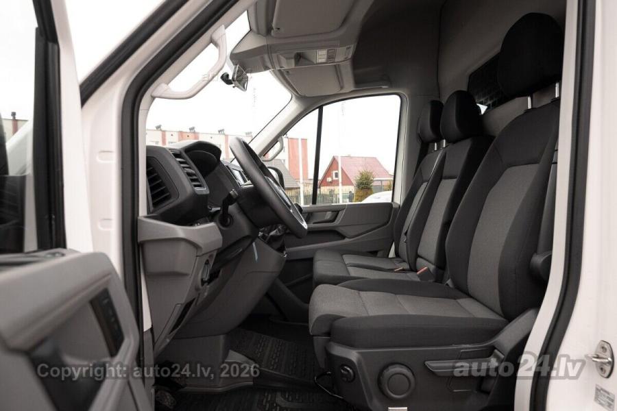 White Volkswagen Crafter 2020 in Jelgava, with an engine capacity of 2.00 L and mileage of 199 thousand km for 20393 €, photo 8 on AUTOMOTO.COM.LV