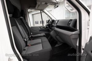 White Volkswagen Crafter 2020 in Jelgava, with an engine capacity of 2.00 L and mileage of 199 thousand km for 20393 €, photo 10 on AUTOMOTO.COM.LV