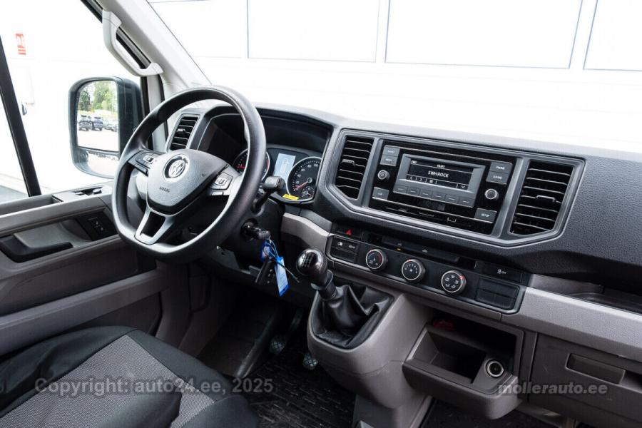 White Volkswagen Crafter 2021 in Riga, with an engine capacity of 2.00 L and mileage of 118 thousand km for 25364 €, photo 9 on AUTOMOTO.COM.LV