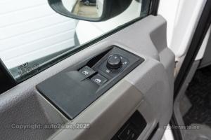 White Volkswagen Crafter 2021 in Riga, with an engine capacity of 2.00 L and mileage of 118 thousand km for 25364 €, photo 13 on AUTOMOTO.COM.LV