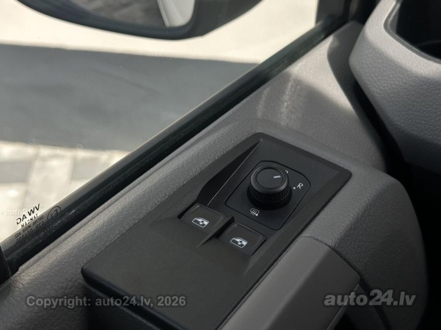 White Volkswagen Crafter 2024 in Riga, with an engine capacity of 2.00 L and mileage of 40 thousand km for 60450 €, photo 10 on AUTOMOTO.COM.LV
