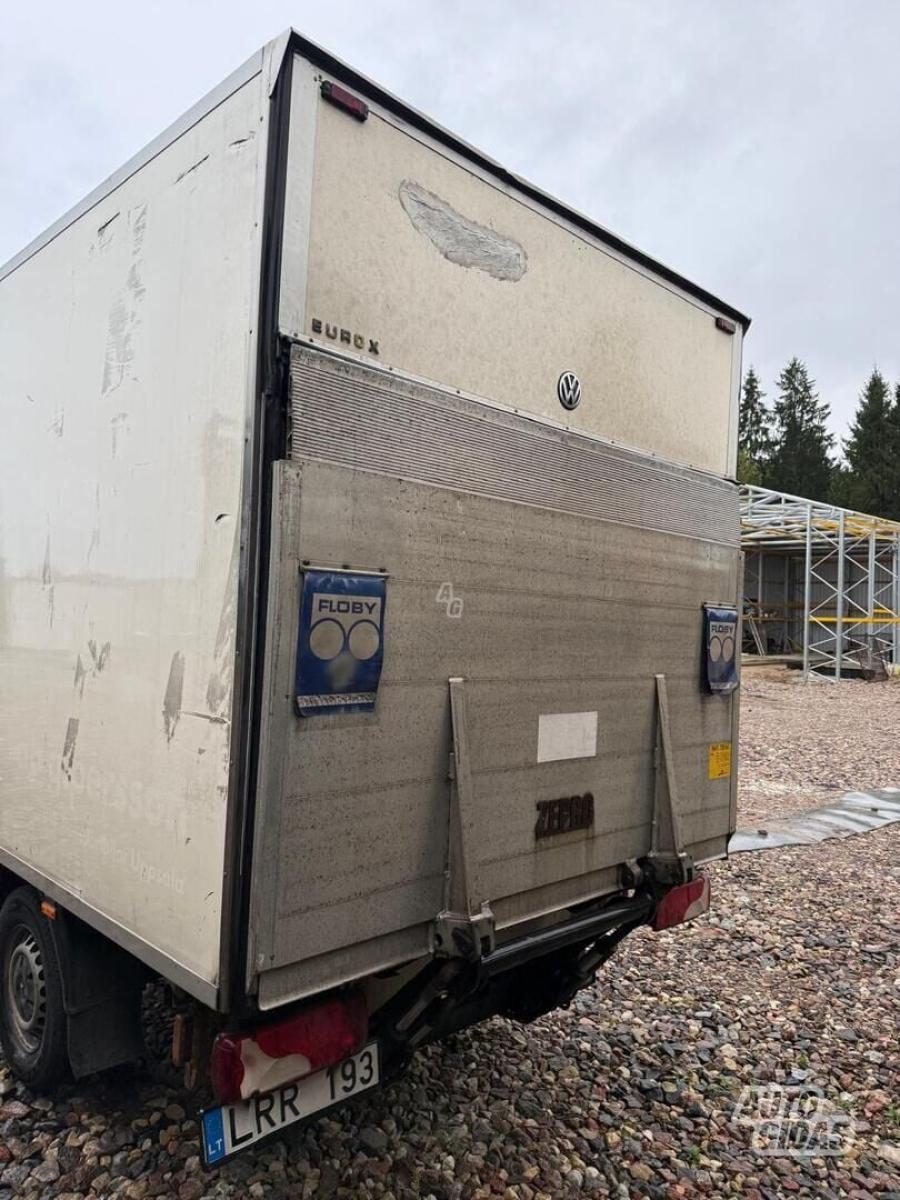 Balts Volkswagen Crafter 2007 Viļņa, ar dzinēja tilpumu 2.50 L un nobraukumu 450 tūkst. km par 2000 €, foto 5 vietnē AUTOMOTO.COM.LV