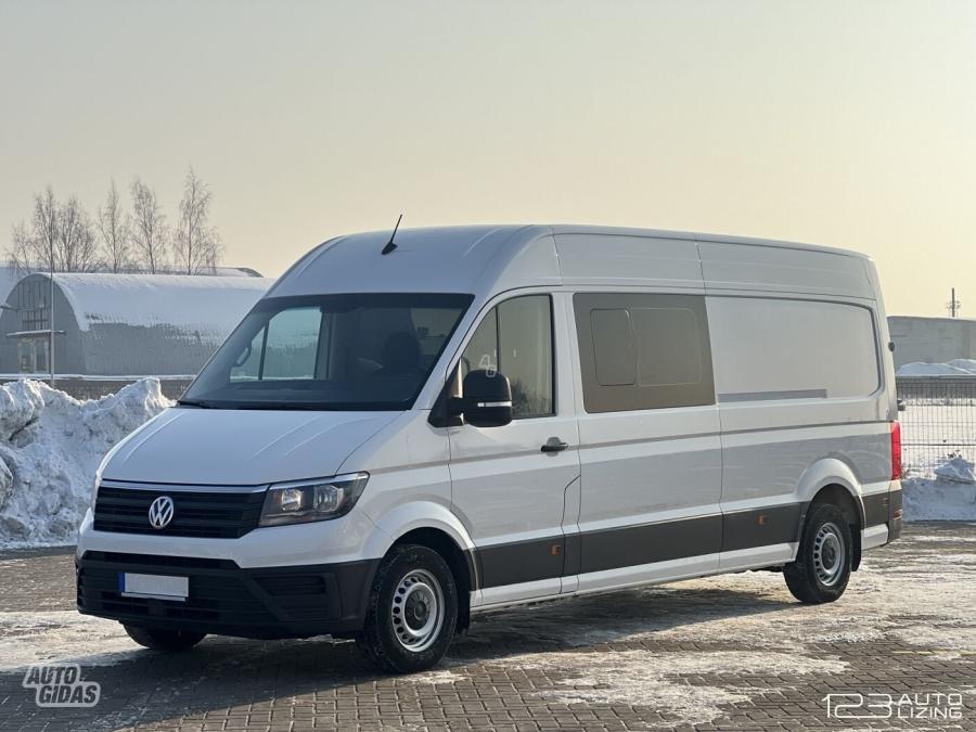 White Volkswagen Crafter 2019 in Taurage, with an engine capacity of 2.00 L and mileage of 883 thousand km for 10600 €, photo 1 on AUTOMOTO.COM.LV