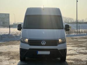 White Volkswagen Crafter 2019 in Taurage, with an engine capacity of 2.00 L and mileage of 883 thousand km for 10600 €, photo 3 on AUTOMOTO.COM.LV