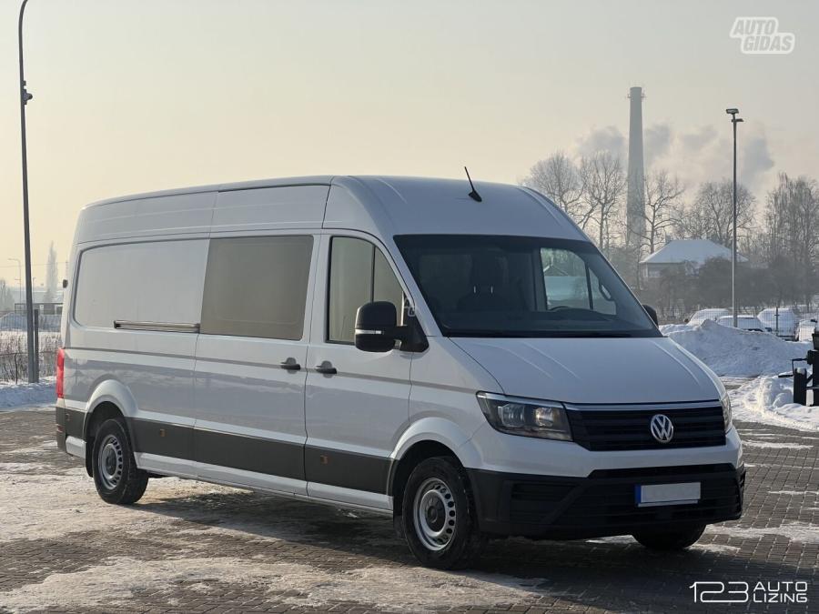 White Volkswagen Crafter 2019 in Taurage, with an engine capacity of 2.00 L and mileage of 883 thousand km for 10600 €, photo 4 on AUTOMOTO.COM.LV