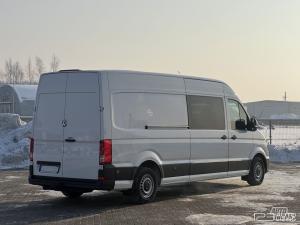 White Volkswagen Crafter 2019 in Taurage, with an engine capacity of 2.00 L and mileage of 883 thousand km for 10600 €, photo 5 on AUTOMOTO.COM.LV