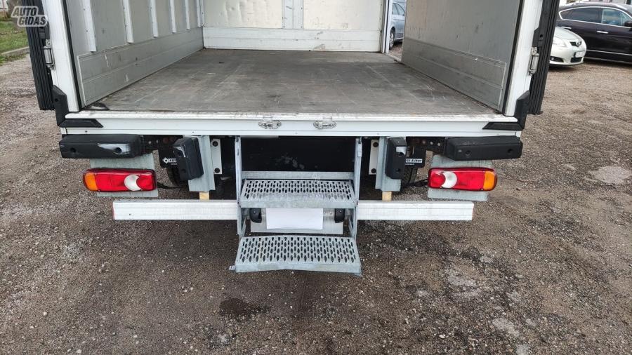 White Volkswagen Crafter 2019 in Klaipeda, with an engine capacity of 2.00 L and mileage of 250 thousand km for 22615 €, photo 17 on AUTOMOTO.COM.LV
