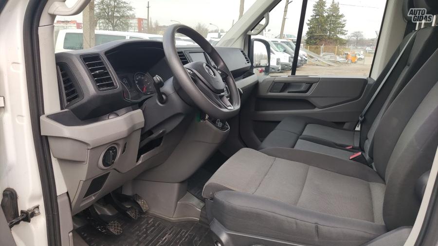 White Volkswagen Crafter 2019 in Klaipeda, with an engine capacity of 2.00 L and mileage of 250 thousand km for 22615 €, photo 29 on AUTOMOTO.COM.LV