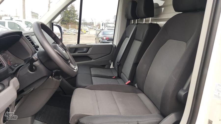 White Volkswagen Crafter 2019 in Klaipeda, with an engine capacity of 2.00 L and mileage of 250 thousand km for 22615 €, photo 30 on AUTOMOTO.COM.LV