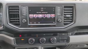 White Volkswagen Crafter 2019 in Klaipeda, with an engine capacity of 2.00 L and mileage of 250 thousand km for 22615 €, photo 33 on AUTOMOTO.COM.LV