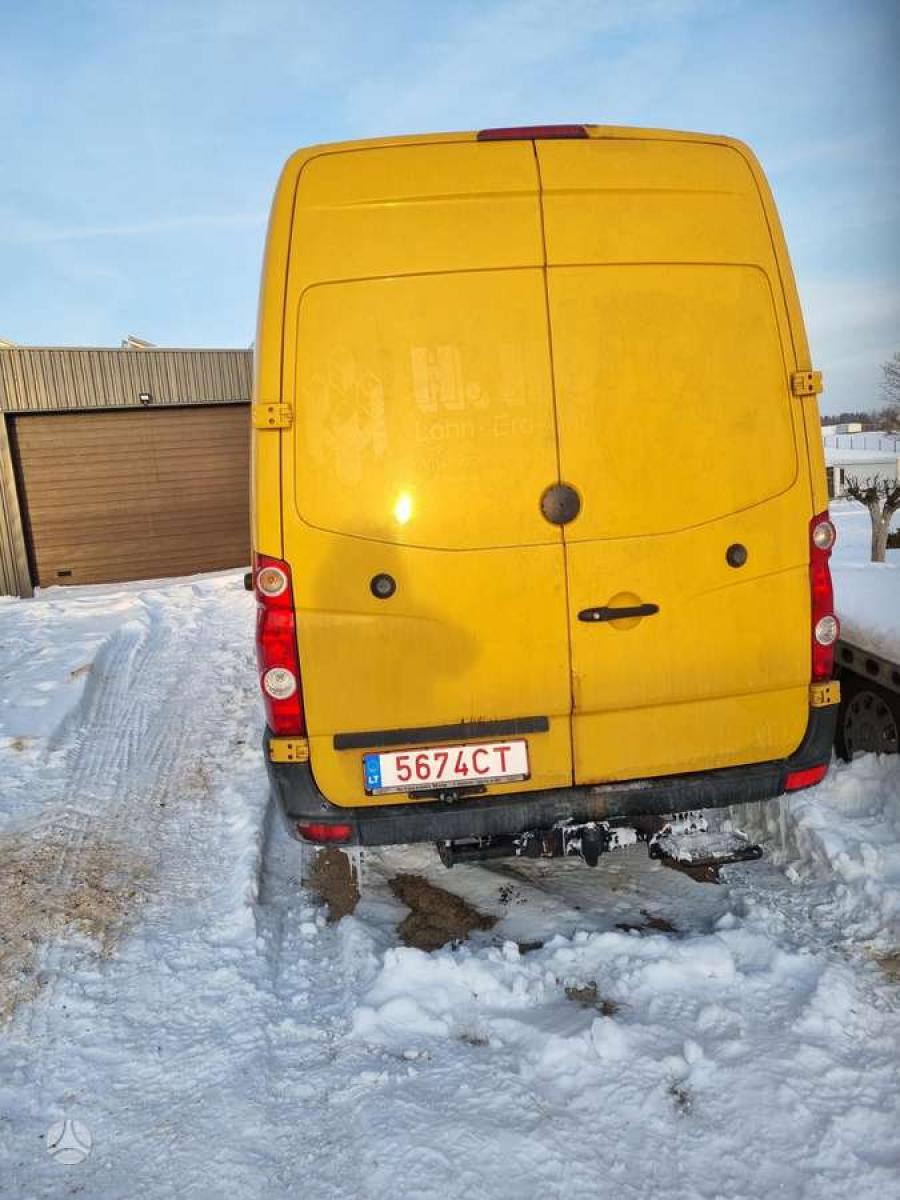 Yellow Volkswagen Crafter 2008 in Alytus, with an engine capacity of 2.46 L and mileage of 228 thousand km for 5200 €, photo 7 on AUTOMOTO.COM.LV