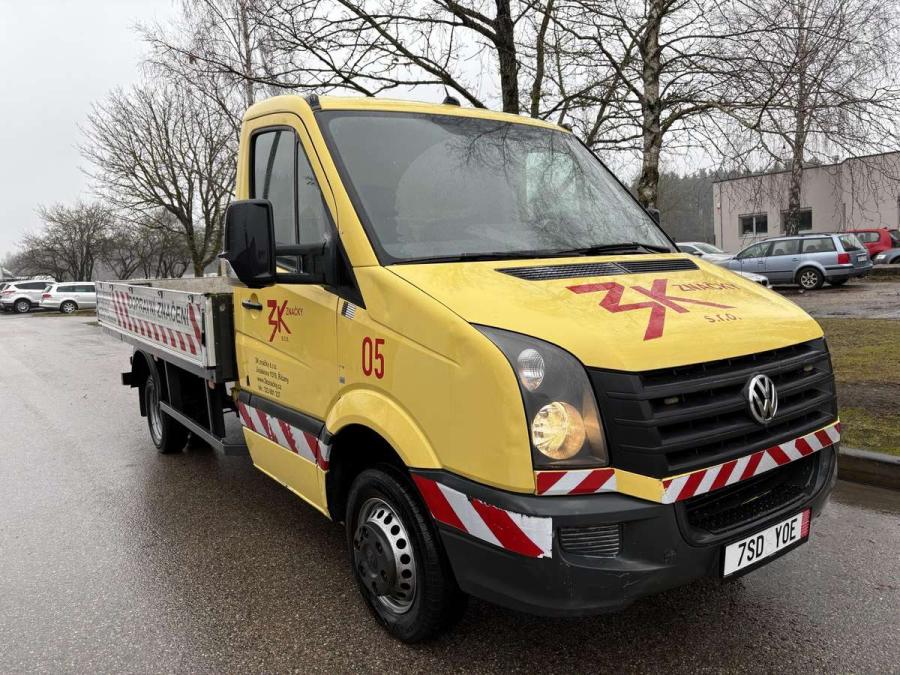 Yellow Volkswagen Crafter 2014 in Vilnius, with an engine capacity of 2.00 L and mileage of 390 thousand km for 6300 €, photo 3 on AUTOMOTO.COM.LV